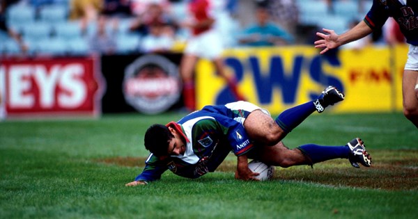 Stacey Jones scores on debut for Warriors | Warriors