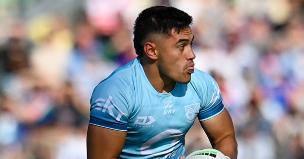 Match Moments: Paul Roache strikes from dummy half | Warriors